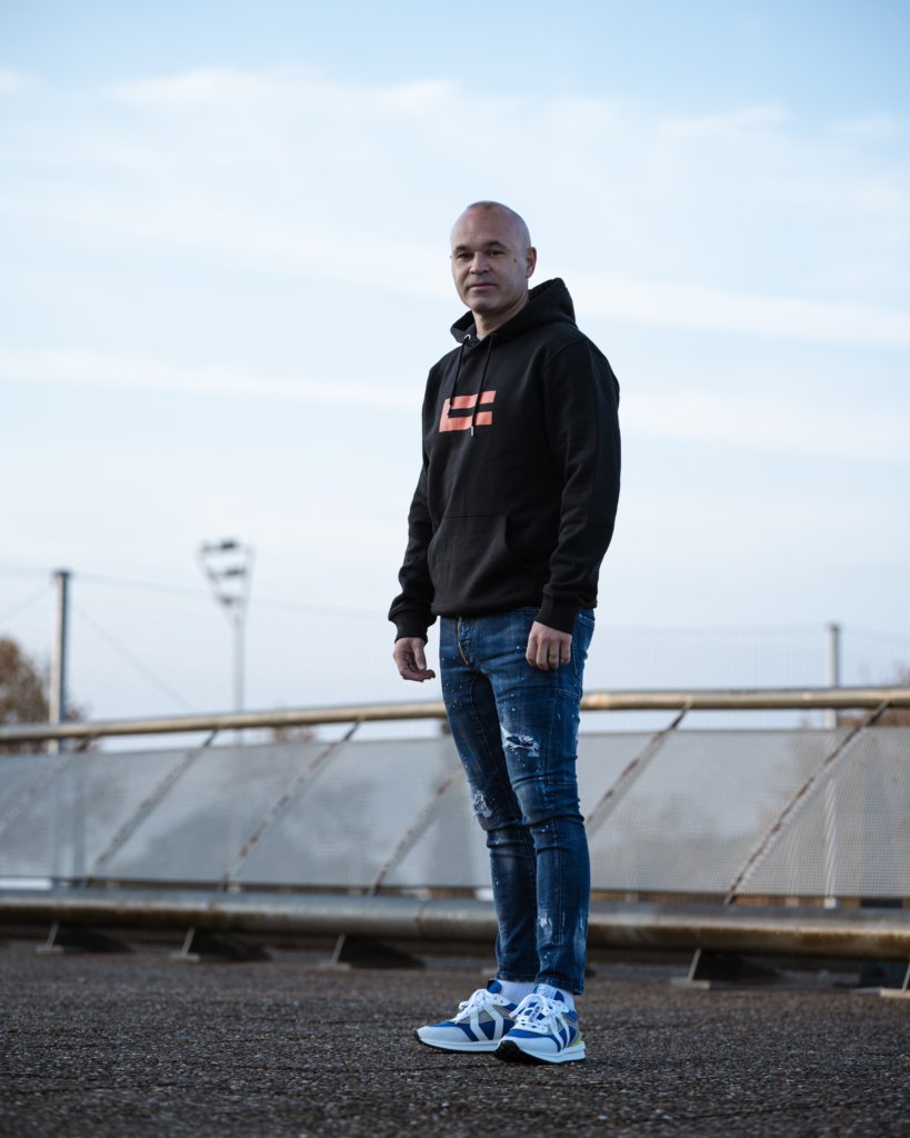 Hoodie Logo C Black - Capitten